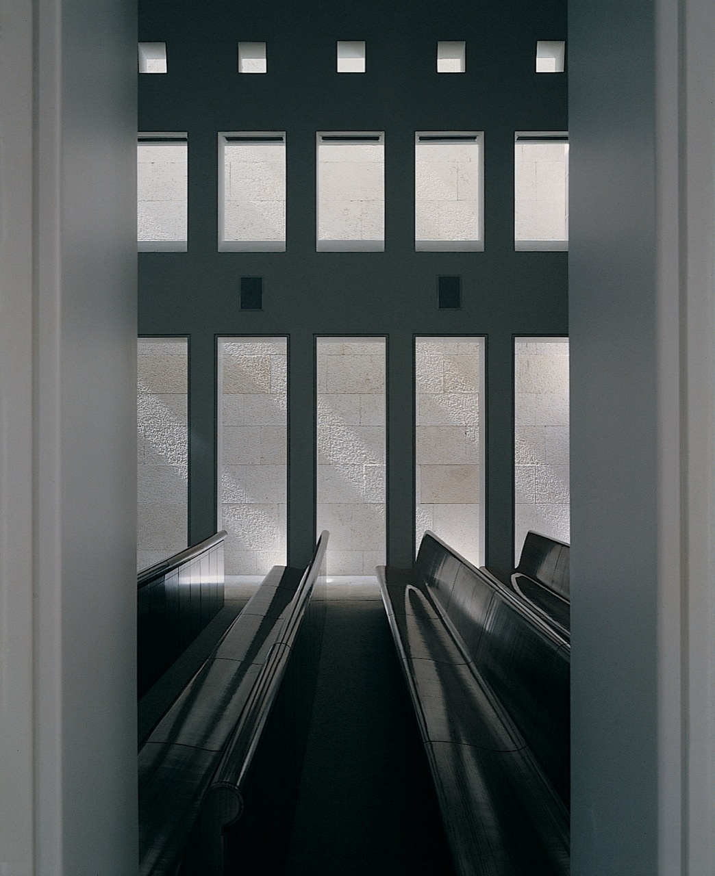 Gallery of Supreme Court Building in Jerusalem / Ada Karmi-Melamede ...