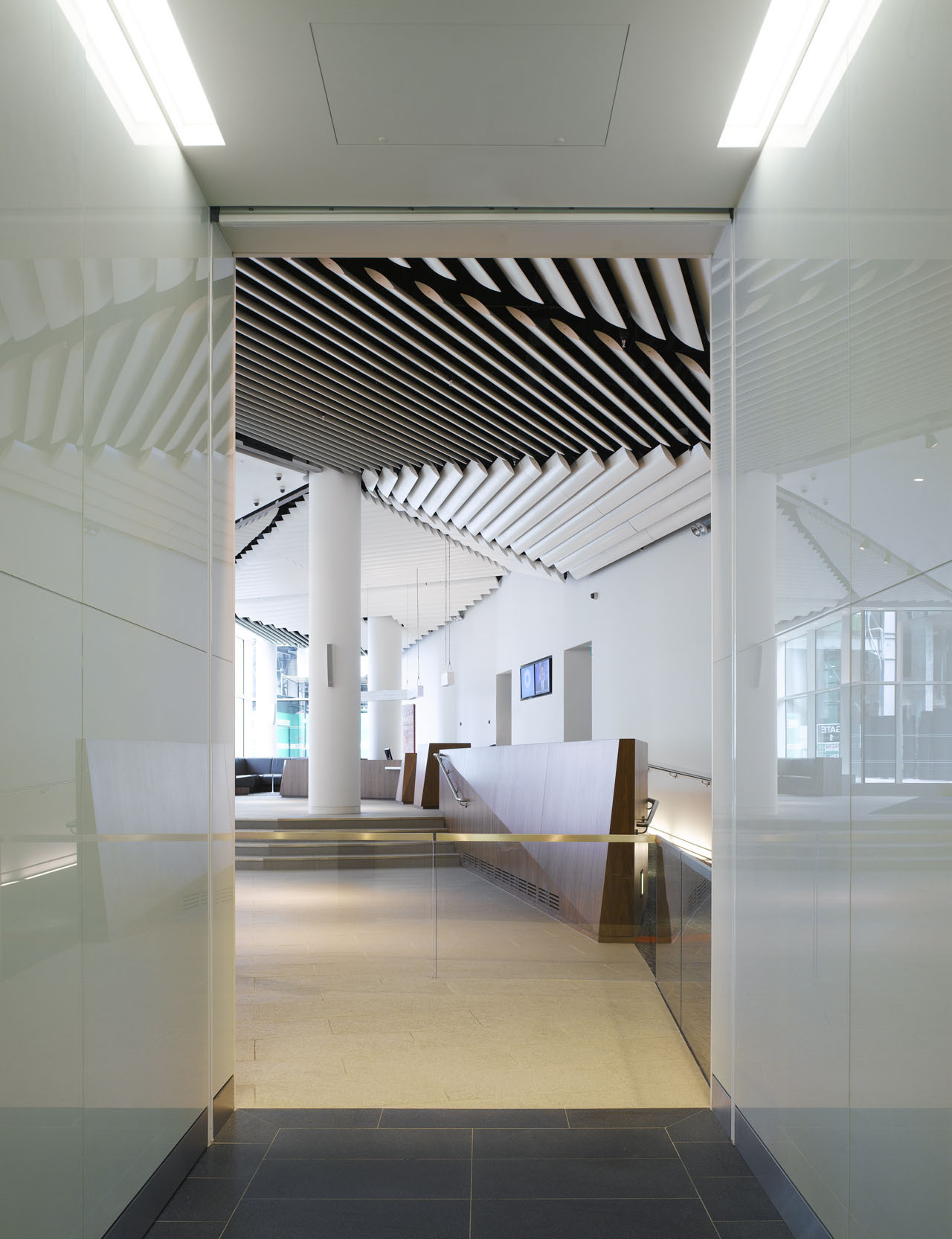 Gallery of Ropemaker / Clive Wilkinson Architects - 3