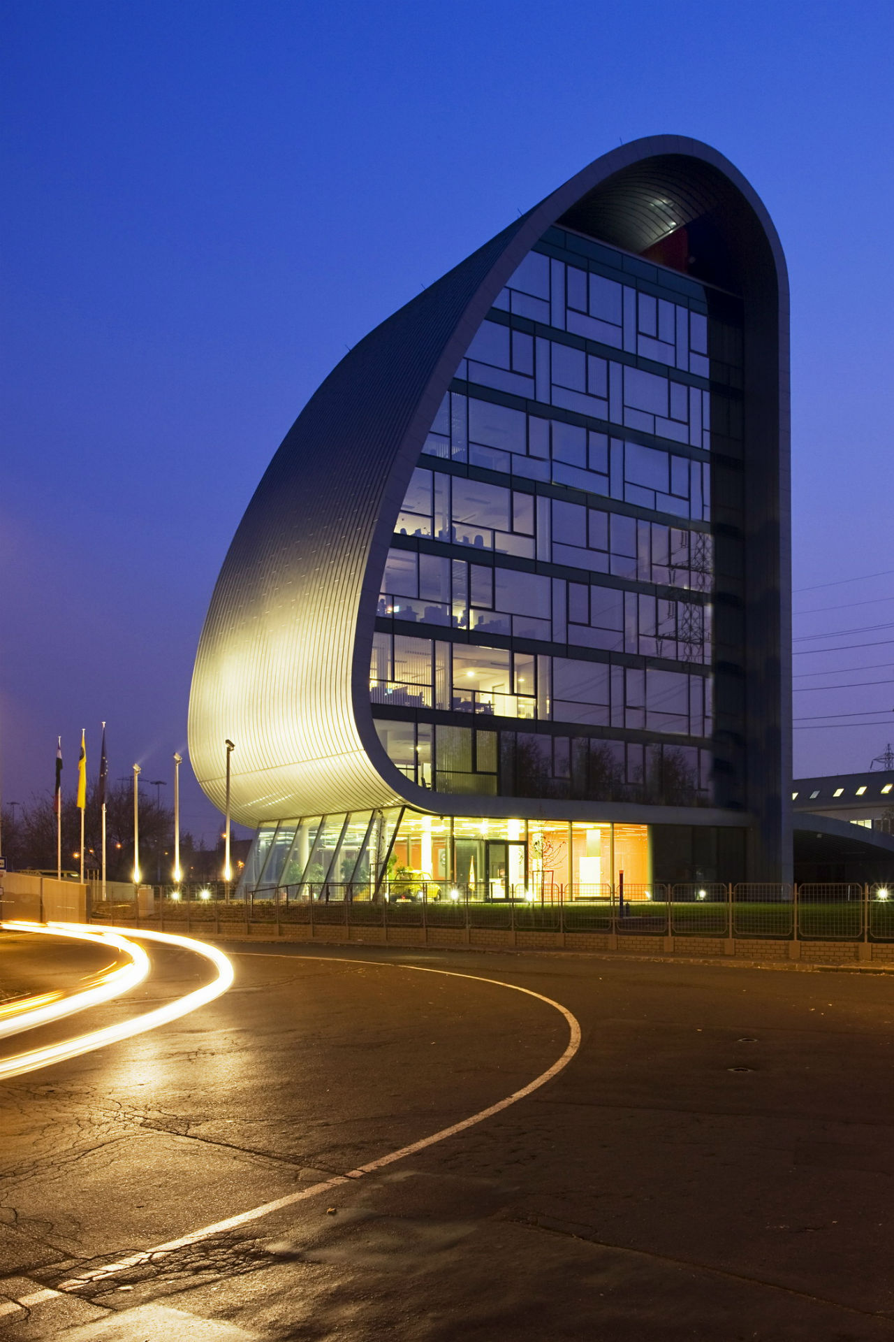 Gallery of Hungarian Autoklub Headquarters / Vikar & Lukacs Architect ...