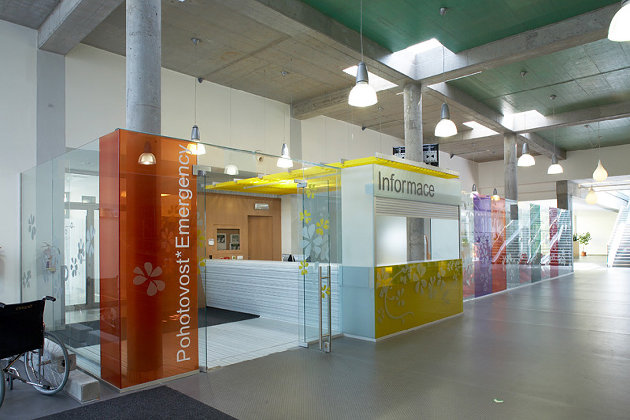 Gallery of Emergency Pavilion in Teaching Hospital / DOMY - 32