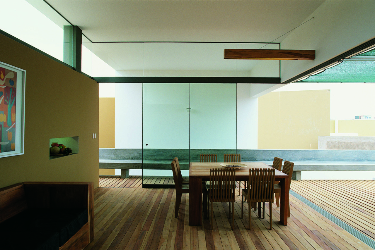 Gallery of Flashback: Casa Equis / BARCLAY&CROUSSE Architecture - 3