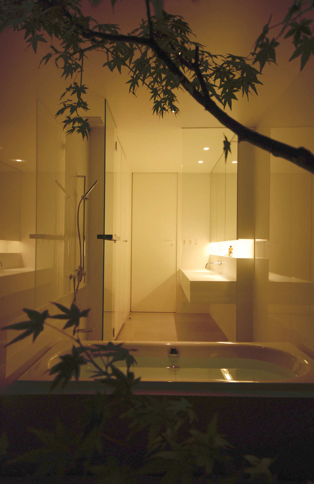 Gallery of Horizon Roof House / Shinichi Ogawa & Associates - 15