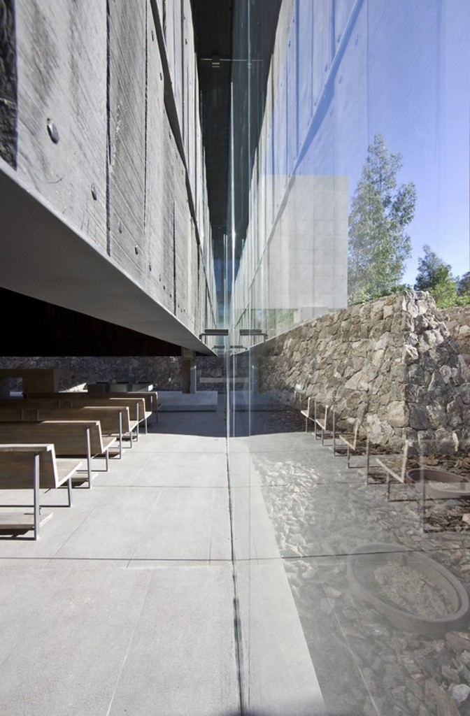 Gallery of Capilla del Retiro / Undurraga Devés Arquitectos - 15