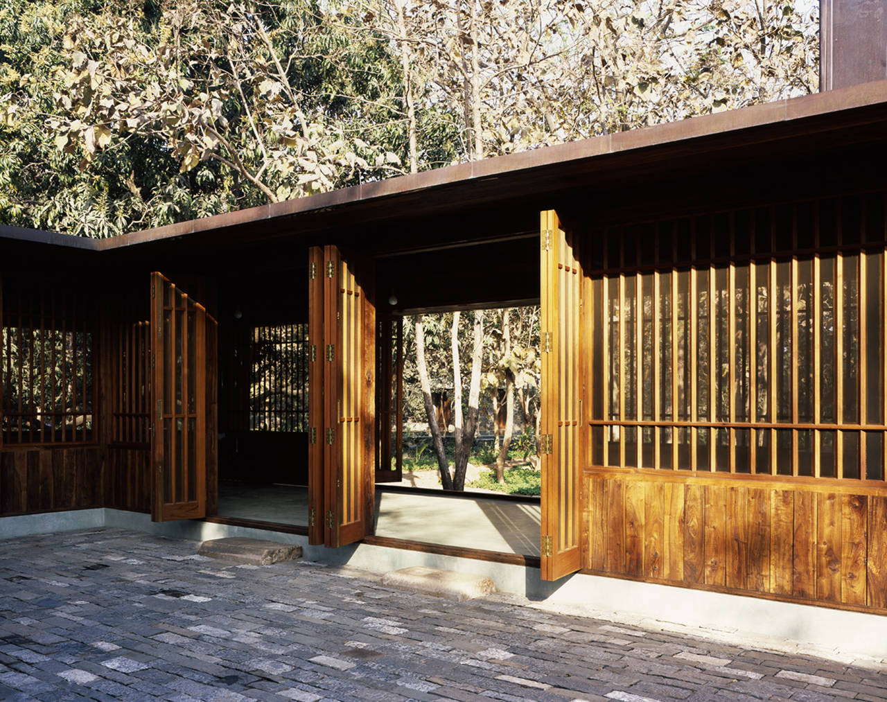 Gallery of Copper House II / Studio Mumbai - 19
