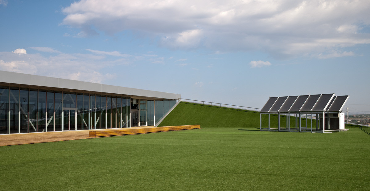 Gallery of University Sports Hall / Canvas Arquitectos - 19