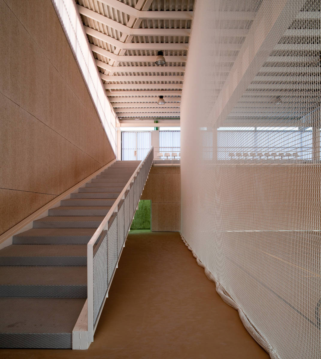Gallery of University Sports Hall / Canvas Arquitectos - 28