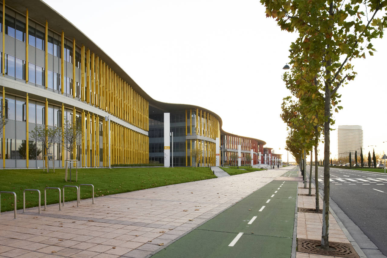 Gallery of The Ronda Building / Estudio Lamela - 11