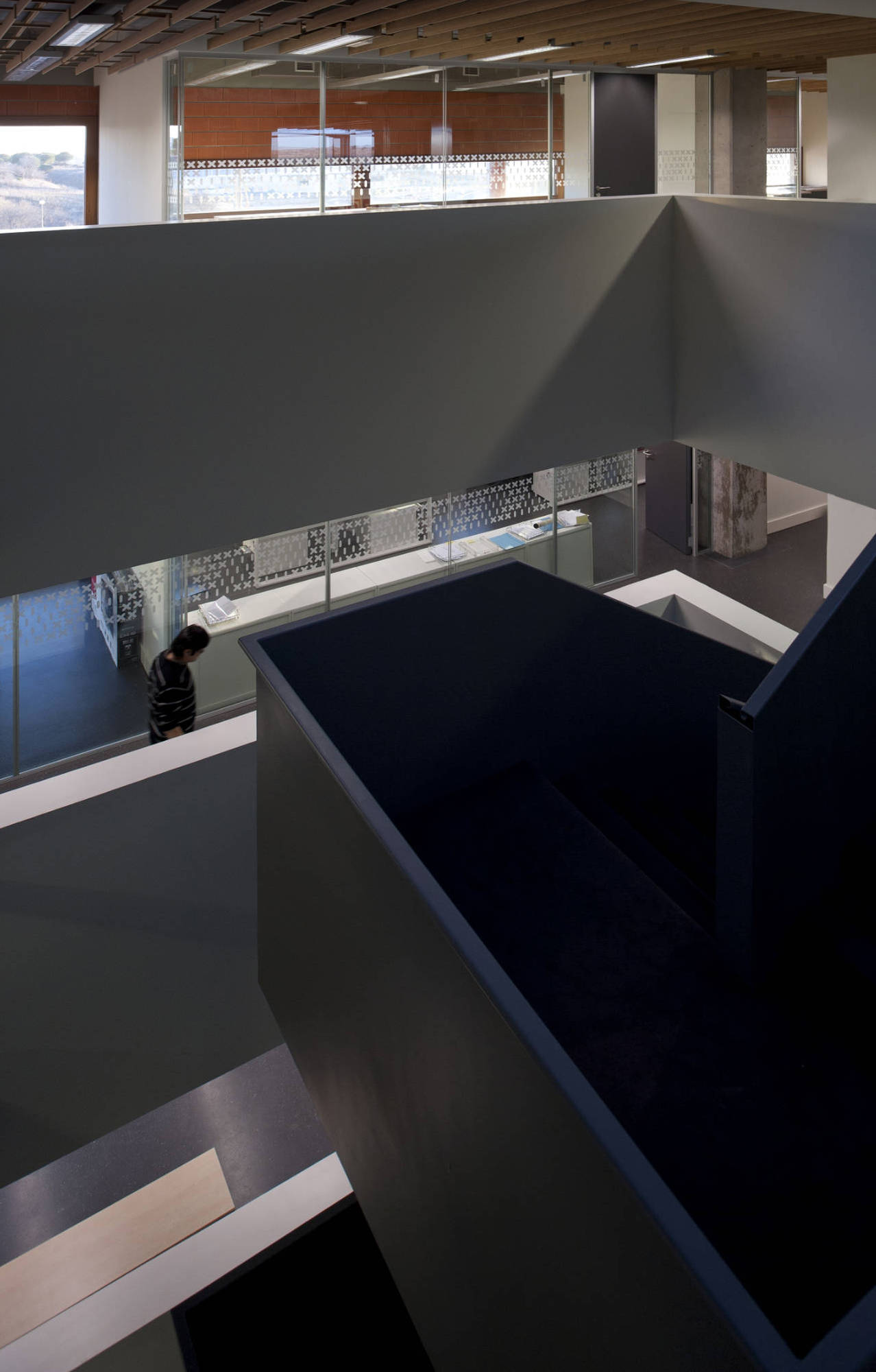 Gallery of Madrid Idom Office / ACXT - 15
