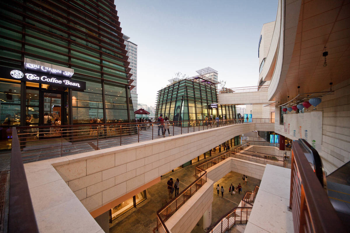 Gallery of D-Cube City / Jerde - 14