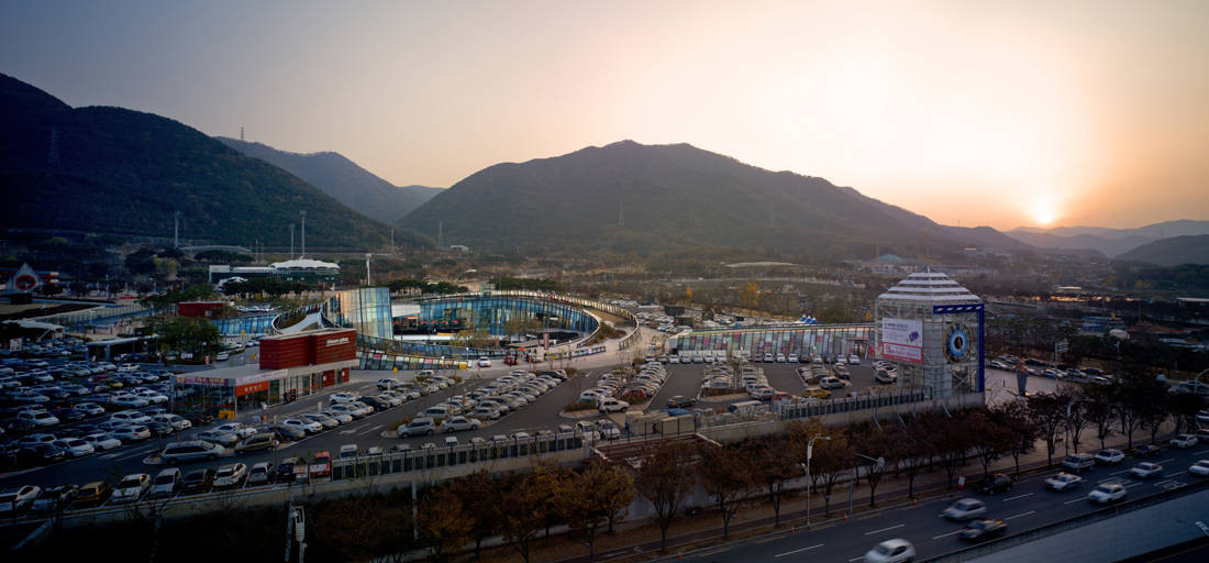 Gallery of Daegu Color Square Stadium Mall / Jerde - 7