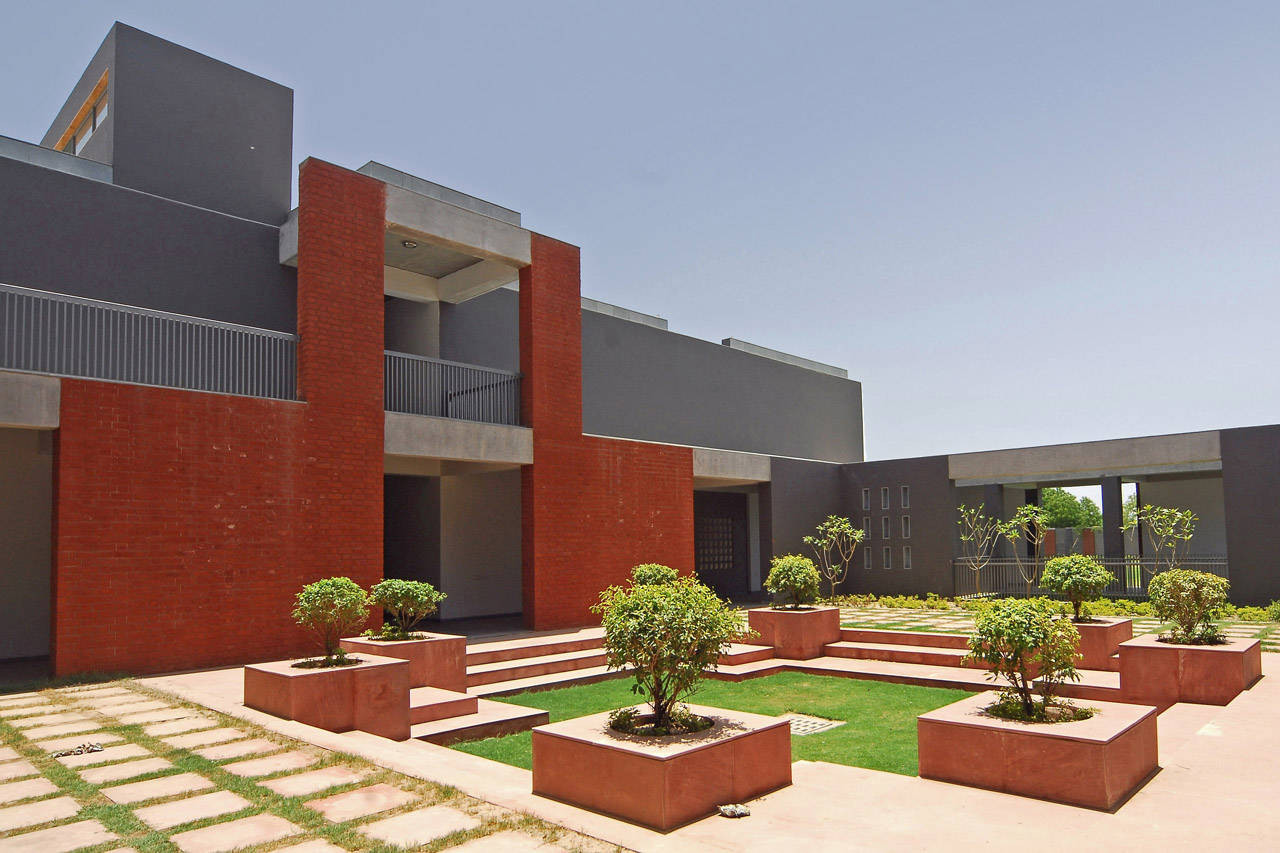 Gallery of Adani Vidyamandir / Apurva Amin Architects - 10