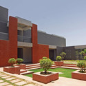 Adani Vidyamandir / Apurva Amin Architects | ArchDaily