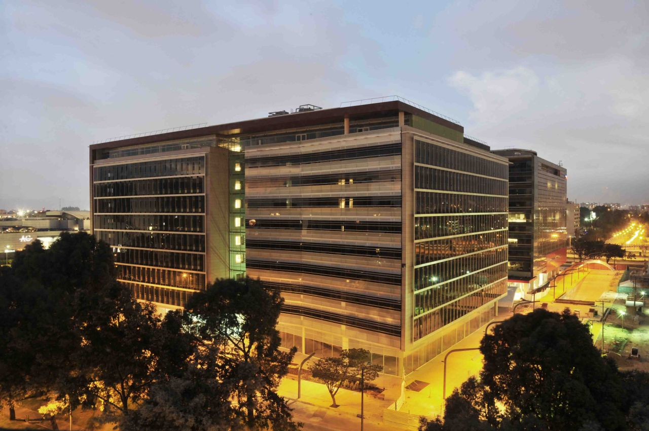 Galería de Torres T3 y T4 Ciudad Empresarial Sarmiento Angulo ...