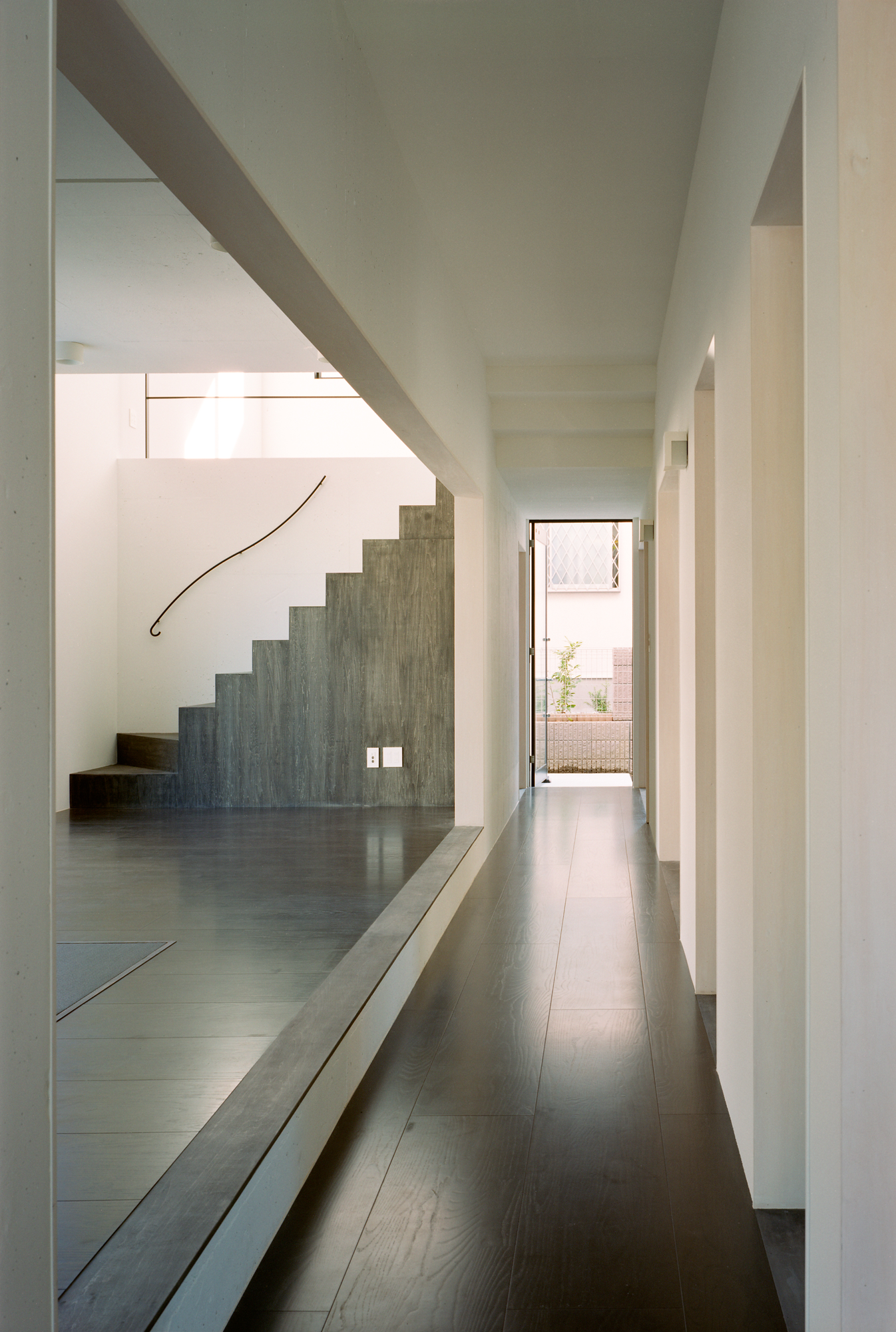 Gallery of HouseK / Hiroyuki Shinozaki Architects - 3