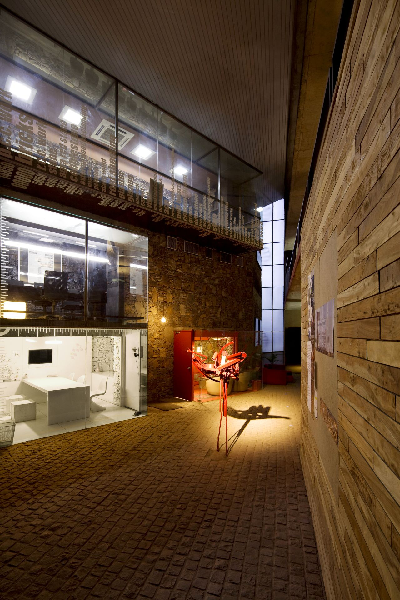 Gallery of c - 28 c / Archohm - 24