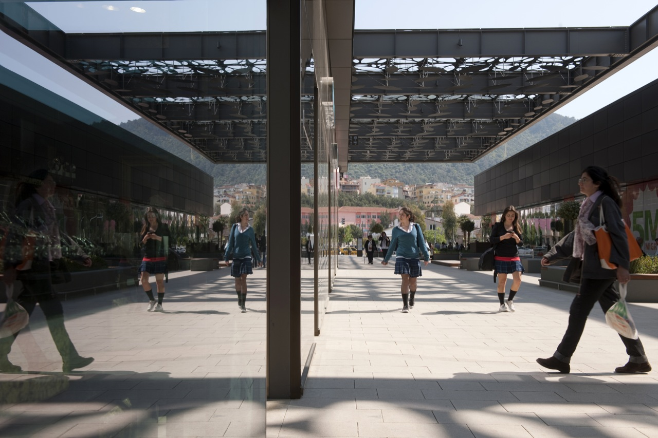 Gallery of Asmacati Shopping Center / Tabanlioglu Architects - 20