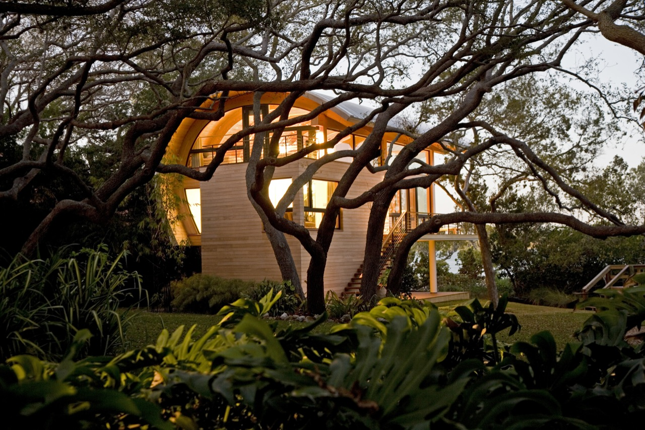 Gallery of Casey Key Guest House / Sweet Sparkman Architects - 4