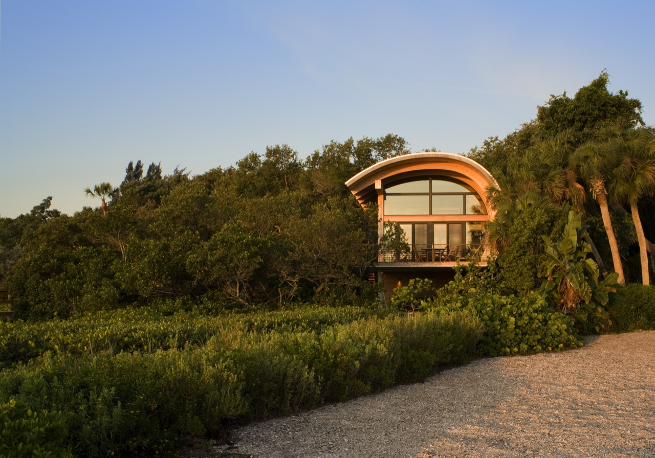 Gallery of Casey Key Guest House / Sweet Sparkman Architects - 7