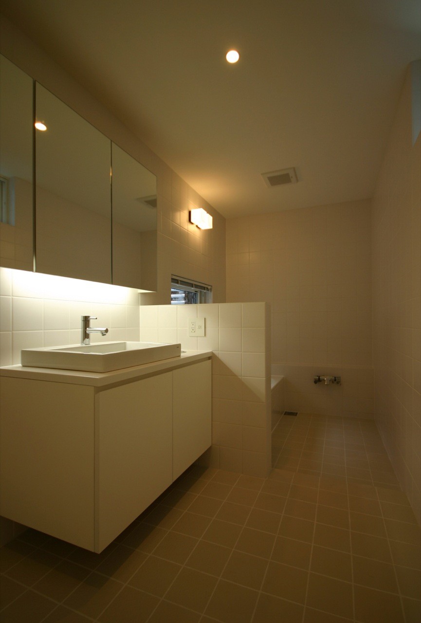 Gallery of Louver House / Code Architectural Design - 7