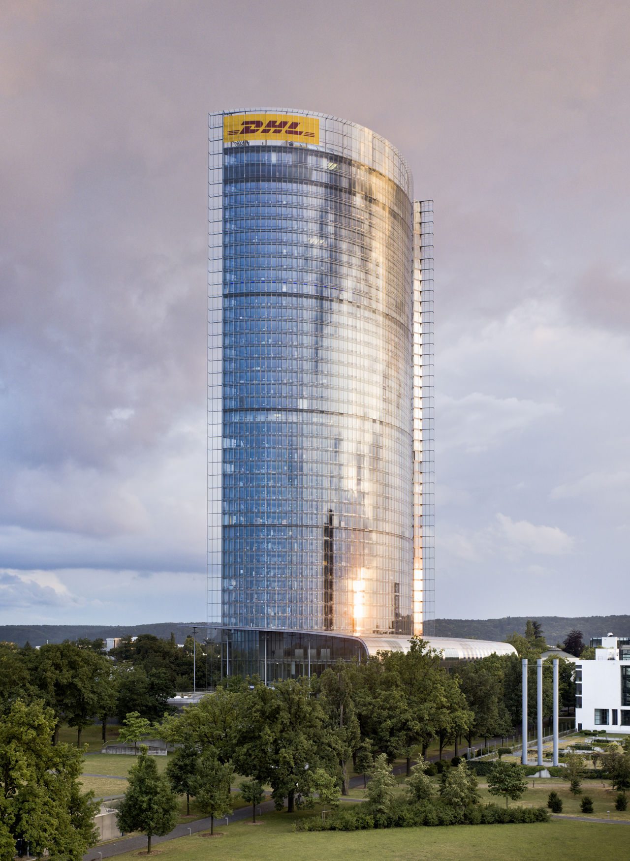 Gallery of Flashback: Post Tower / Murphy Jahn - 8