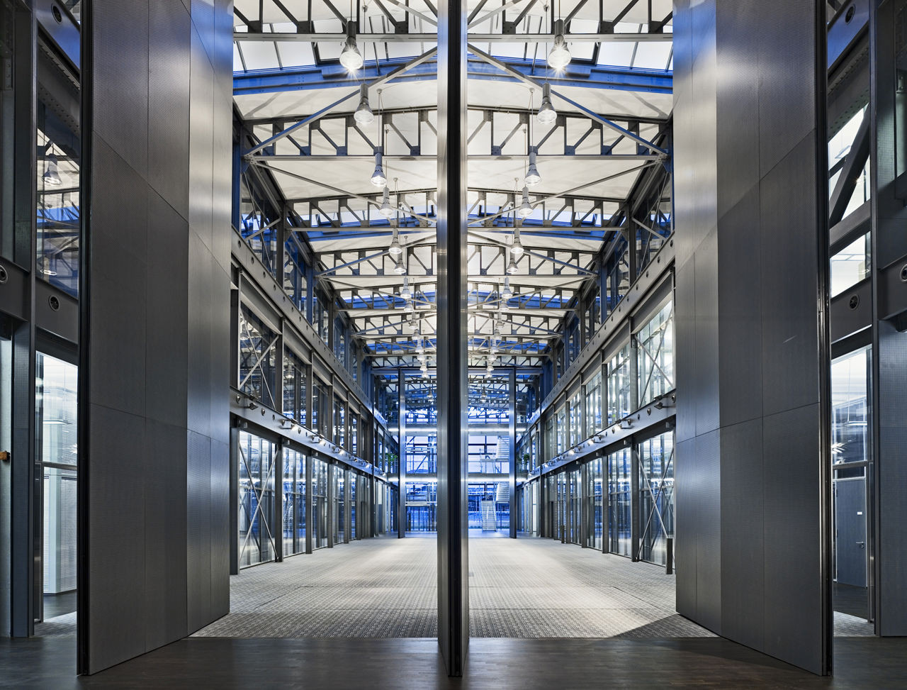 Gallery of Flashback: Merck Sereno Headquarters / Murphy Jahn - 12