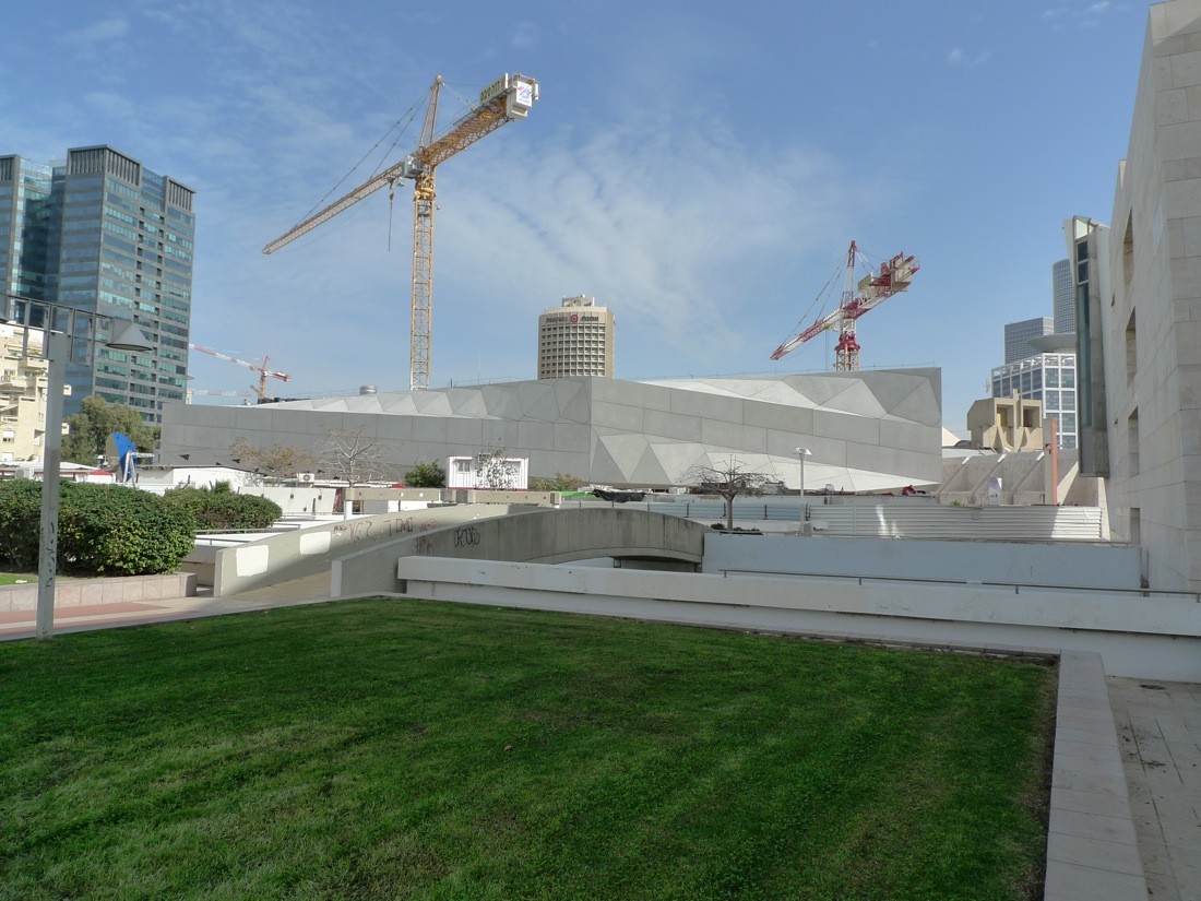 Gallery of Tel Aviv Museum of Art Amir Building / Preston Scott Cohen - 18