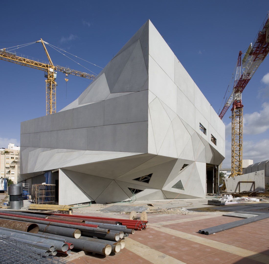 Gallery of Tel Aviv Museum of Art Amir Building / Preston Scott Cohen - 4