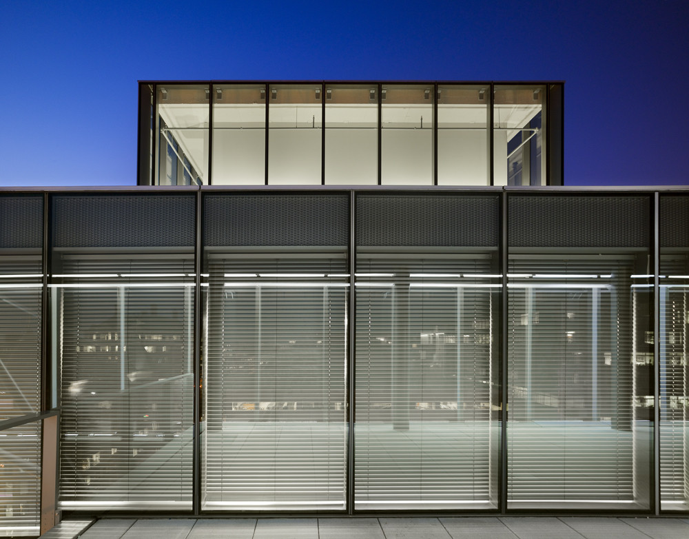 Gallery of 1999 K Street / Murphy Jahn - 5