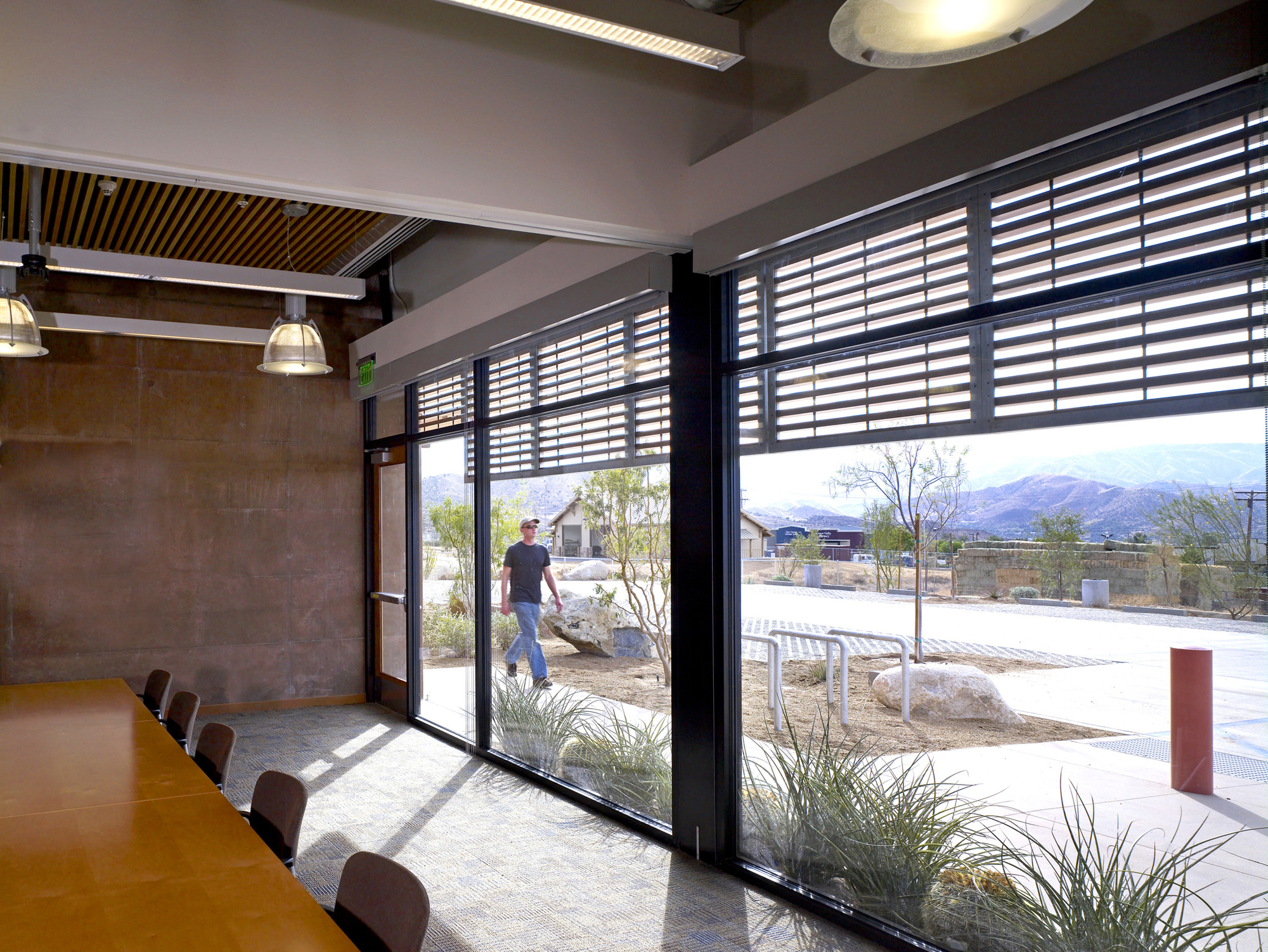 Gallery of Mojave Rivers Ranger Station / Marcy Wong Donn Logan ...
