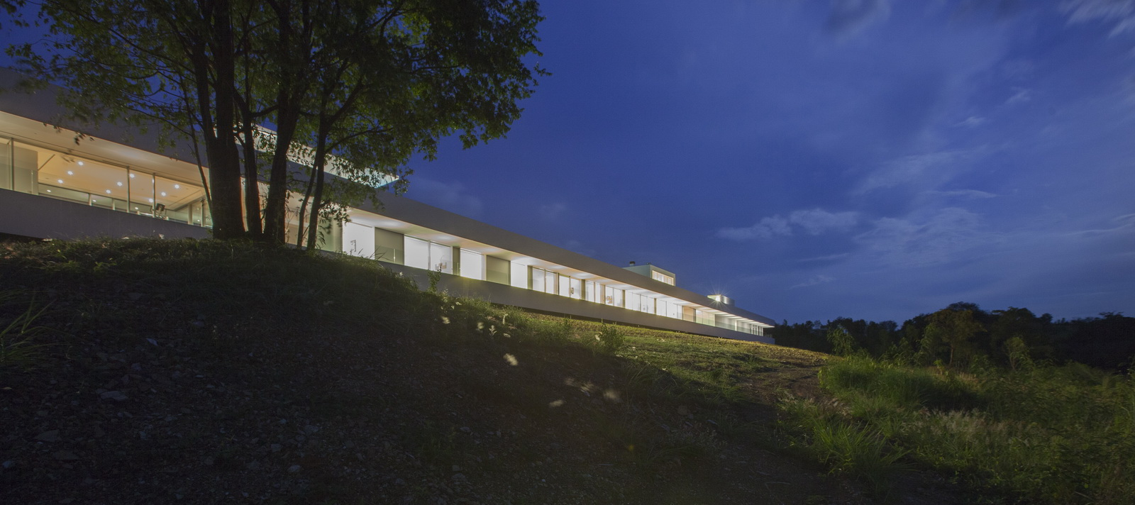 Gallery of 150M Weekend House / Shinichi Ogawa & Associates - 7