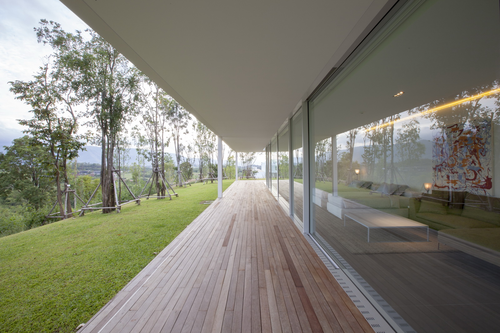 Gallery of 150M Weekend House / Shinichi Ogawa & Associates - 31