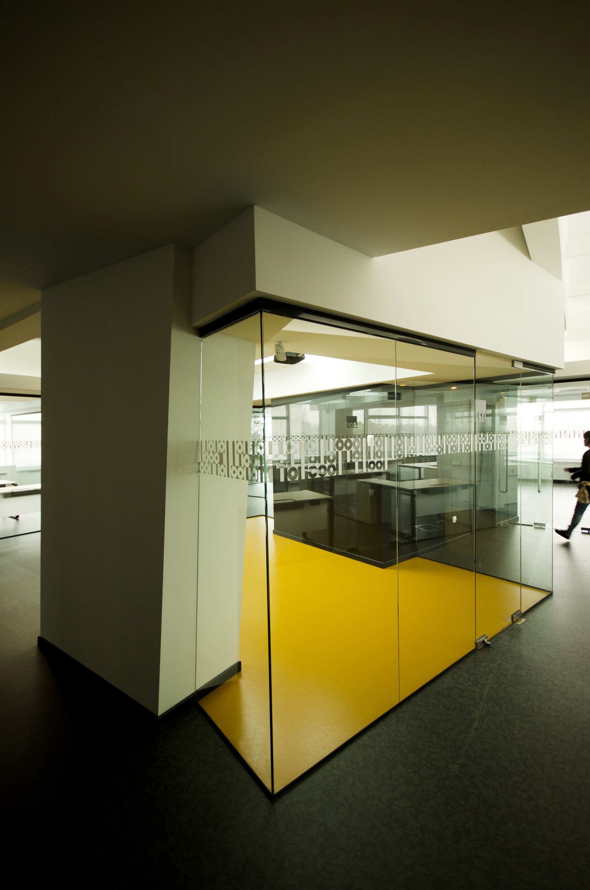 Gallery of Office of Technology Company / TSEH Architectural Group - 27