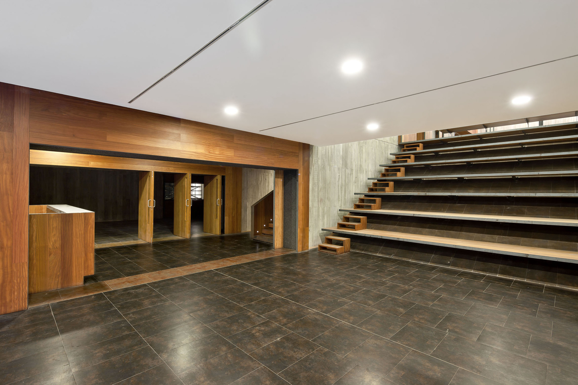 Gallery of OKE / aq4 arquitectura - 5