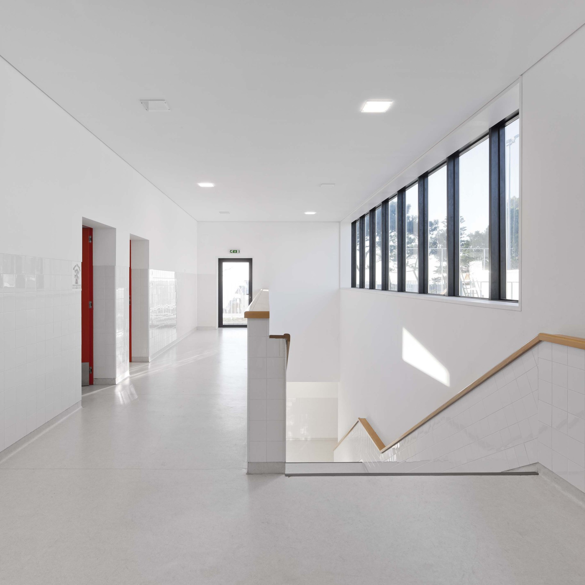 Gallery of Center School S.Miguel de Nevogilde / AVA Architects - 8