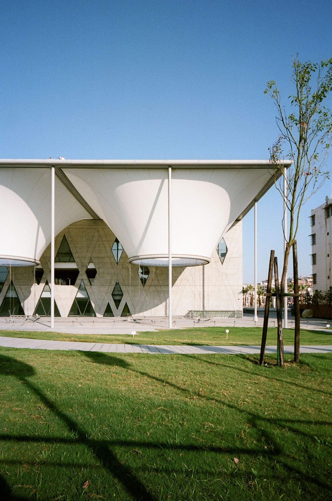 Galería de Dadong Art Center / Cie + MAYU architects - 2