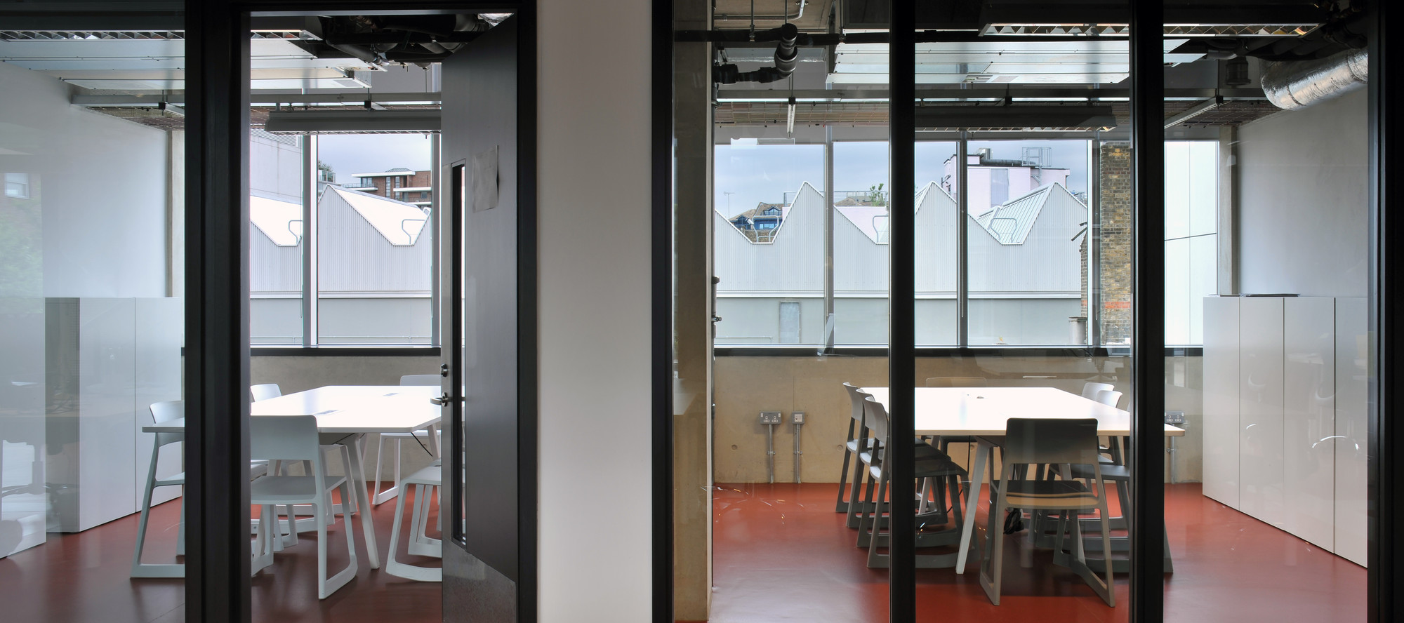 Gallery of Dyson Building / Haworth Tompkins - 18