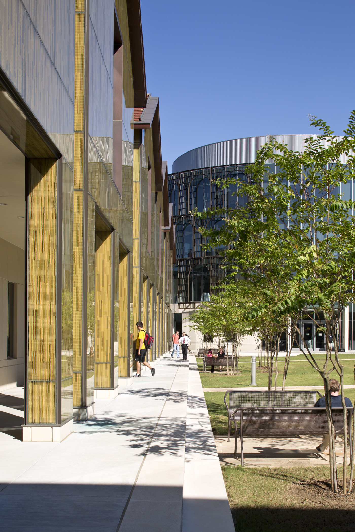 Gallery of E.J. Ourso College of Business / ikon.5 architects - 21