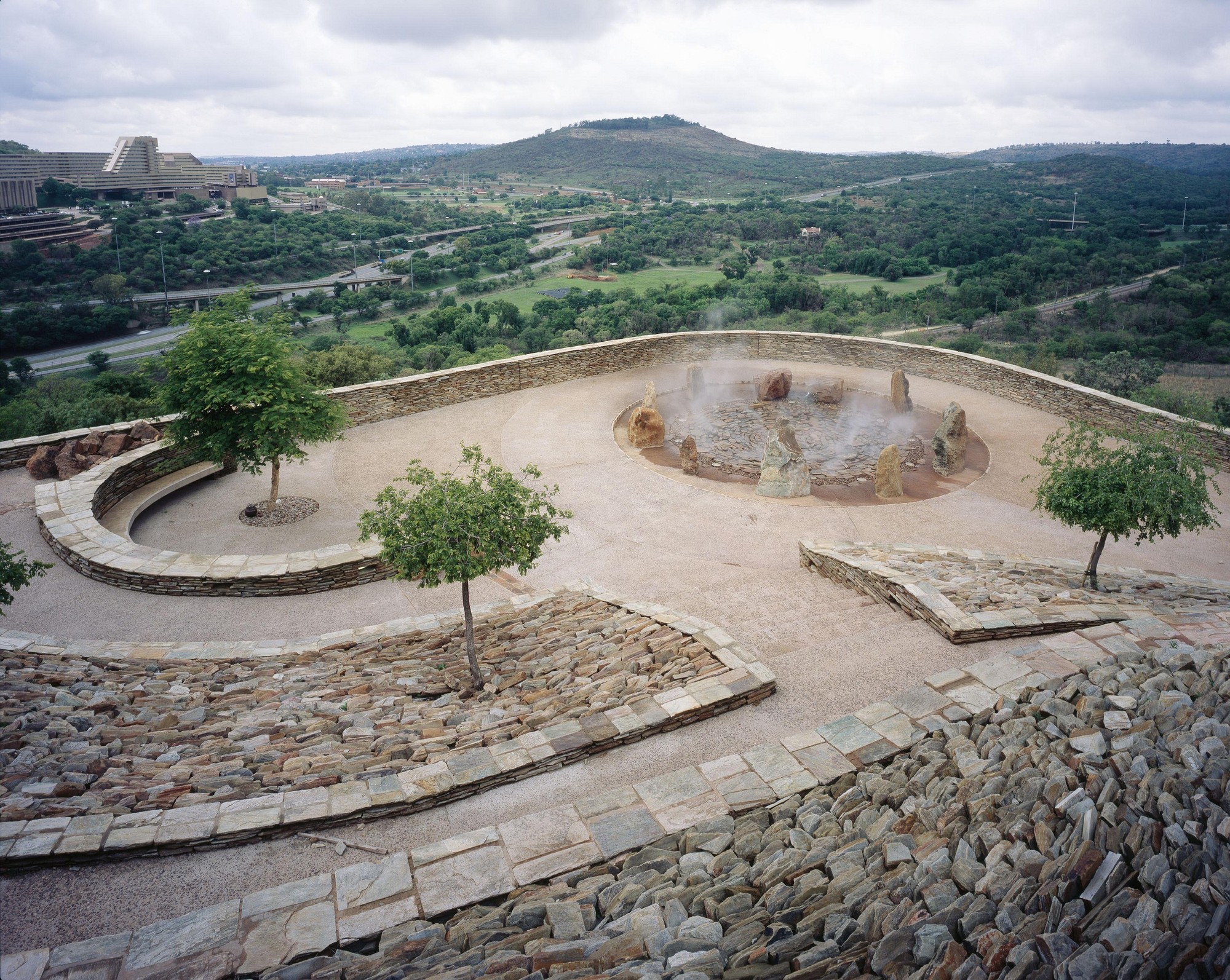 Galería de Freedom Park, Fase 1 / GAPP + Mashabane Rose Architects ...
