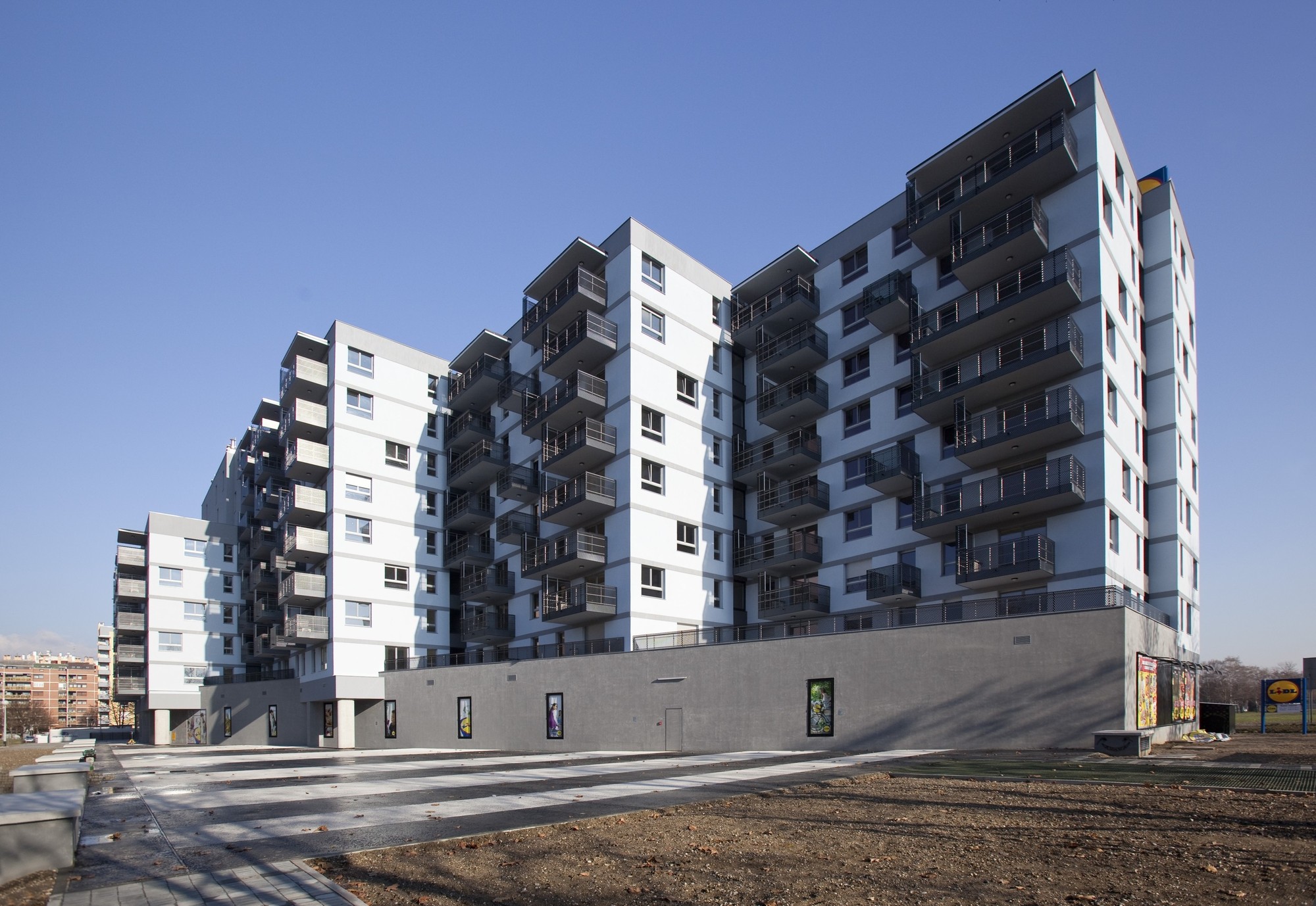 Gallery of Savica business & residential building / Studio Za ...