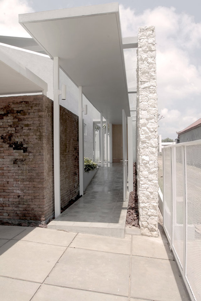 Galería de Casa IR / SUB. Studio for visionary design - 5