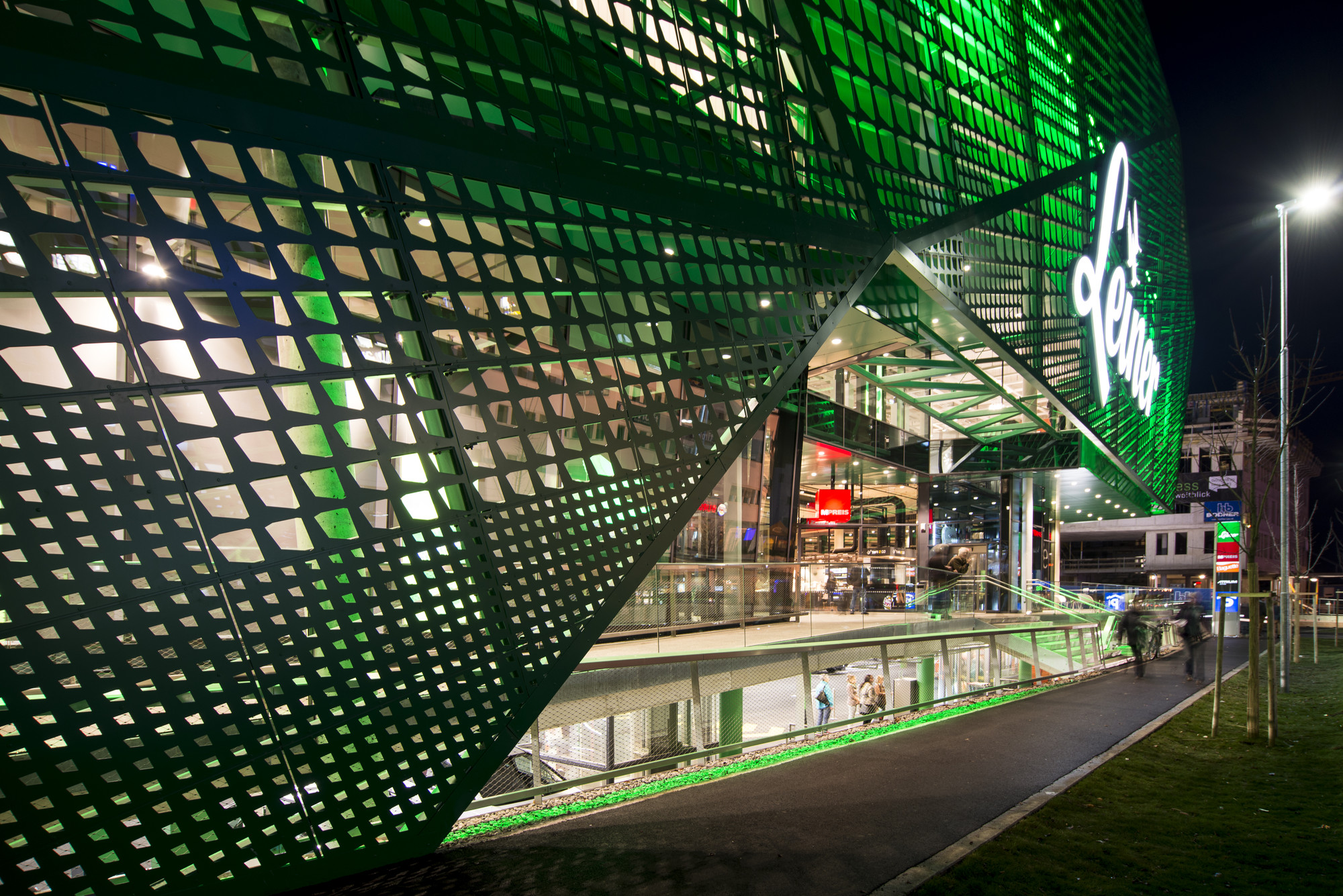 Gallery of Leiner Furniture Store / Zechner & Zechner - 11