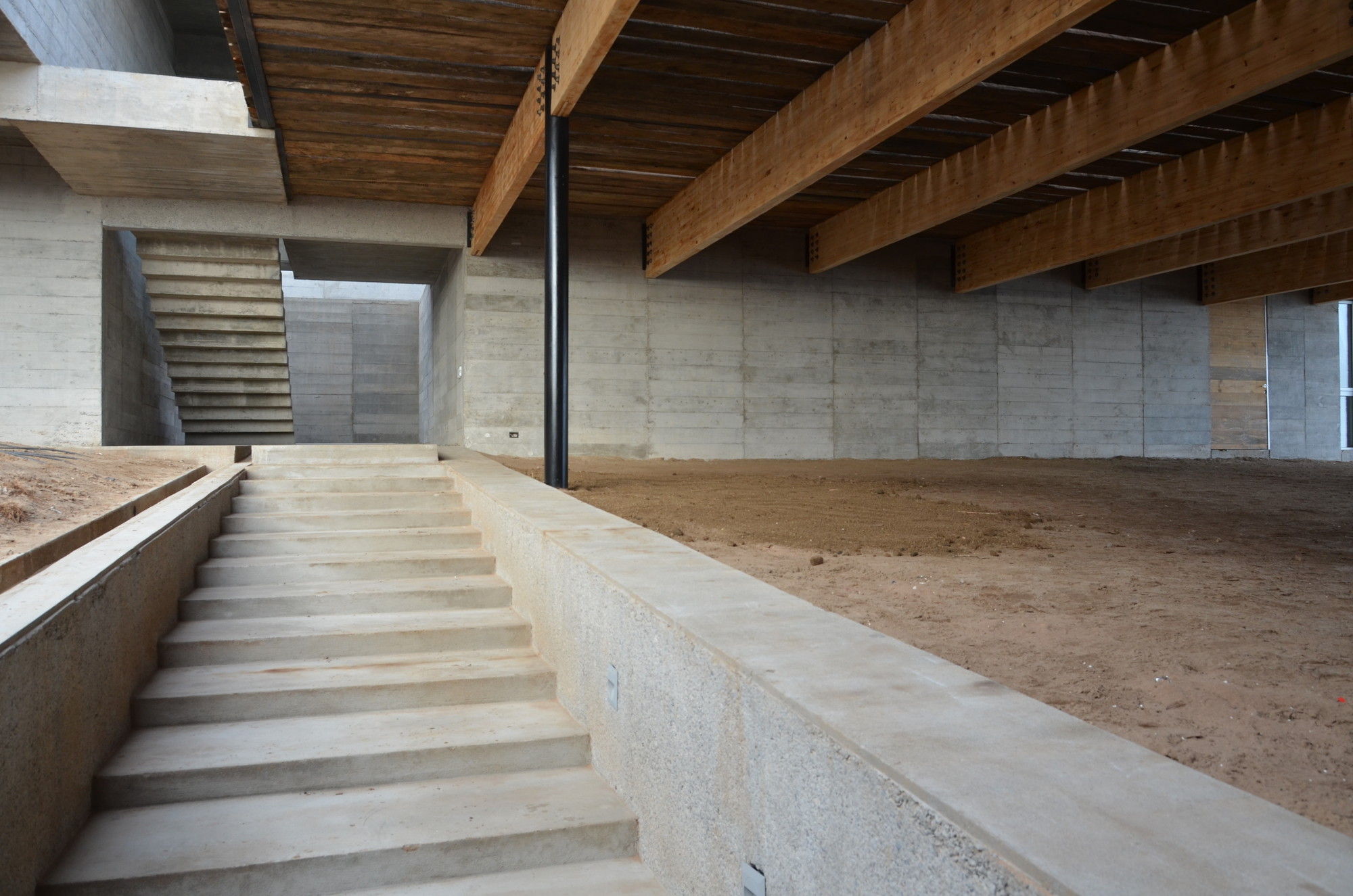 Gallery of Mava House / Gubbins Arquitectos - 3