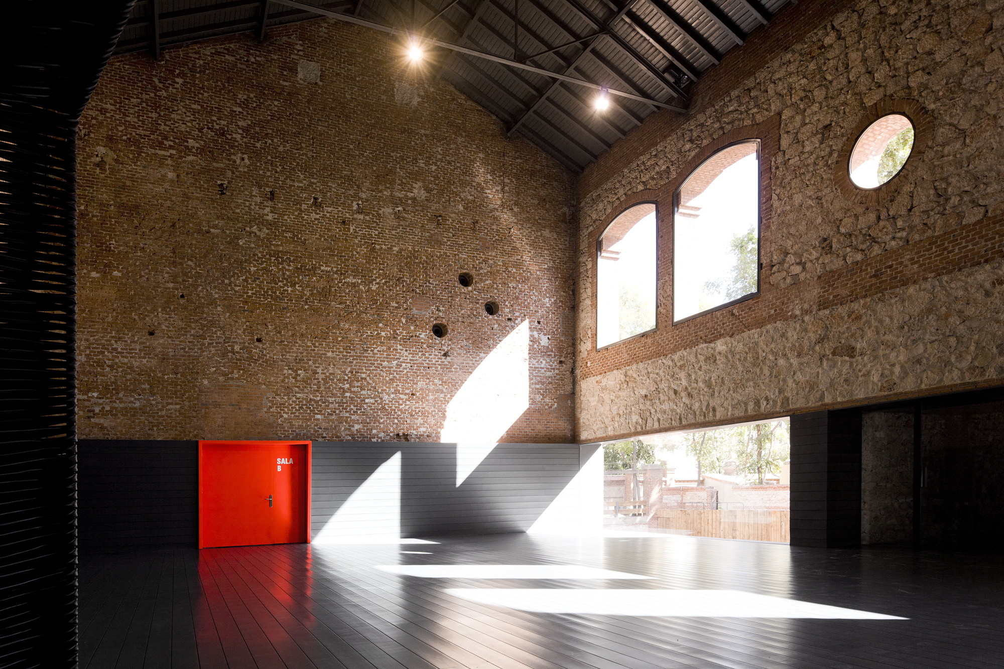 Galería de Cineteca Matadero / Churtichaga+Quadra-Salcedo Arquitectos - 30