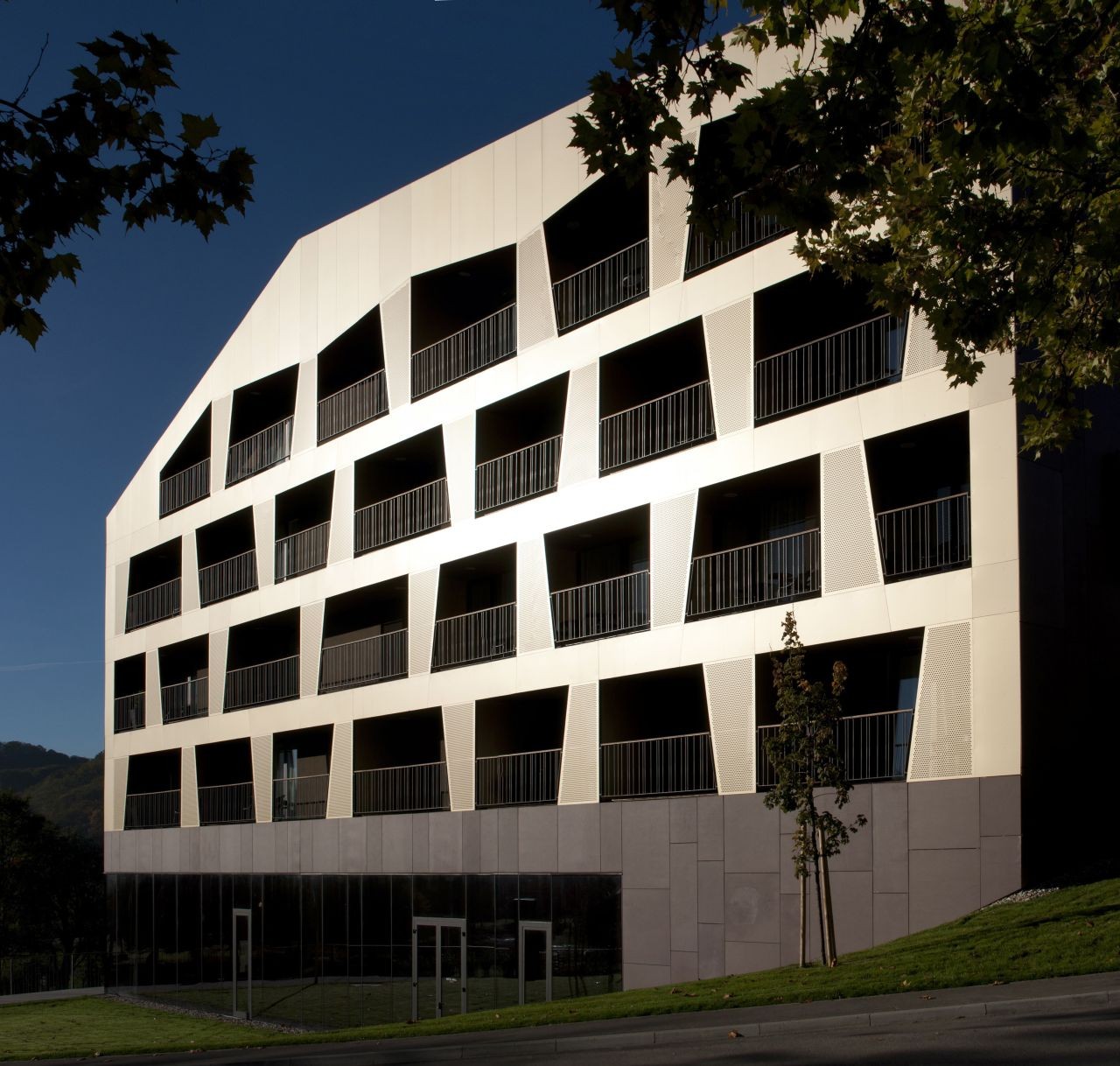 Galería de Hotel Well / MVA - 3