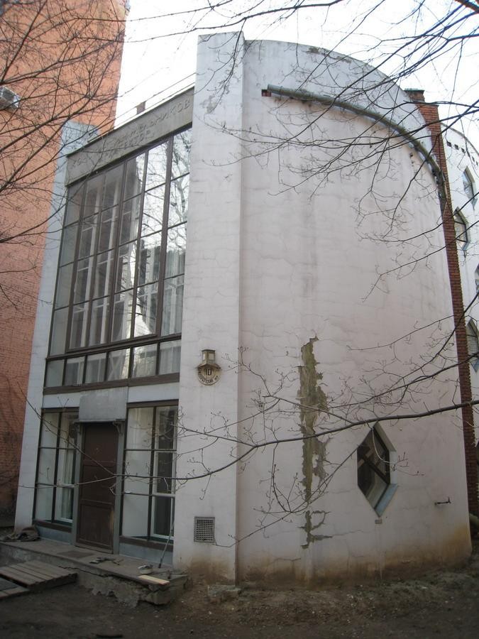 Galeria de Clássicos da Arquitetura: Casa Melnikov / Konstantin ...