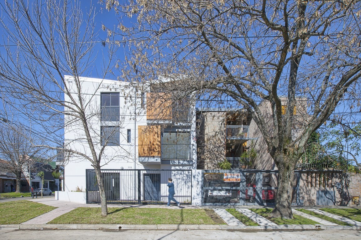 Gallery of Eladio 13 / Biagioni - Pecorari Arquitectos - 9