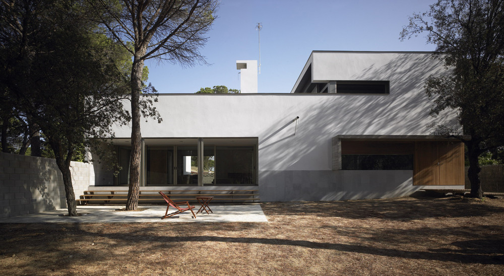 Gallery of T+G House / Josep Llobet - 4