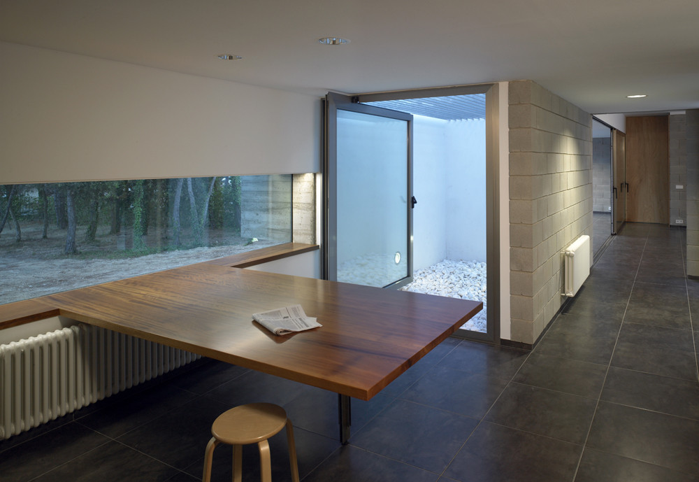Gallery of T+G House / Josep Llobet - 6