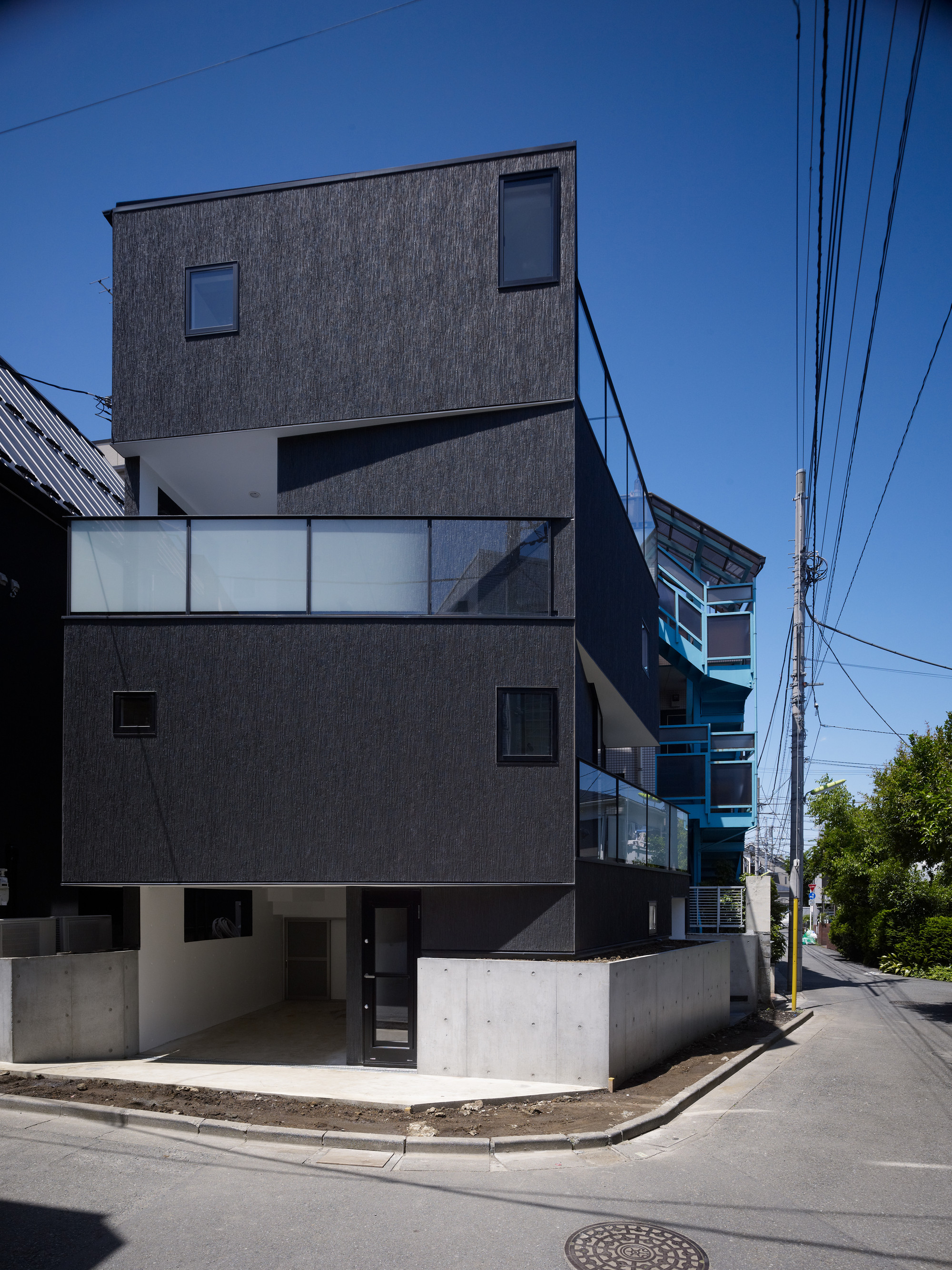 Gallery of Tokyo Balconies / KINO Architects - 11