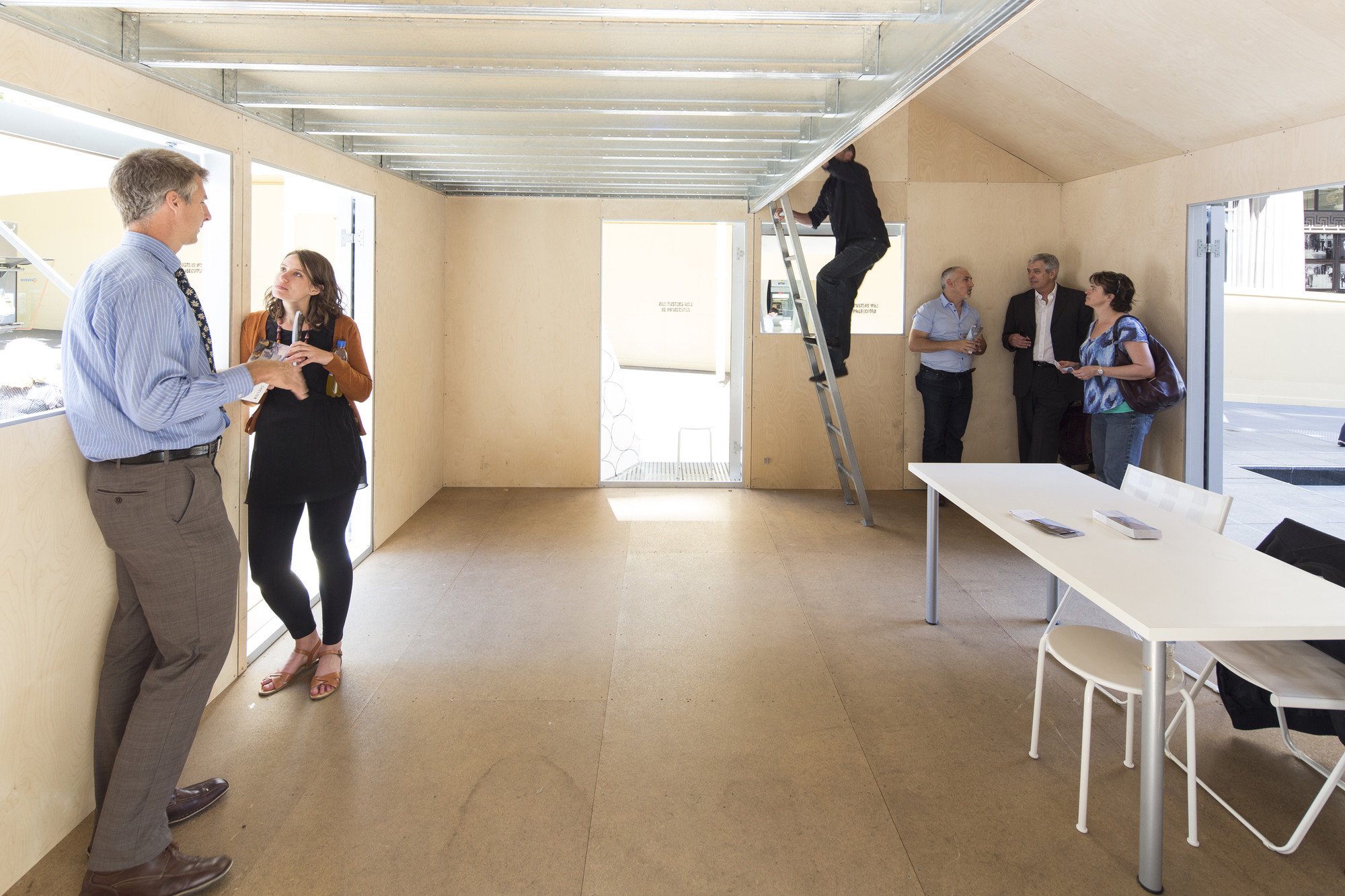 Gallery of Emergency Shelter / Carter Williamson Architects - 21